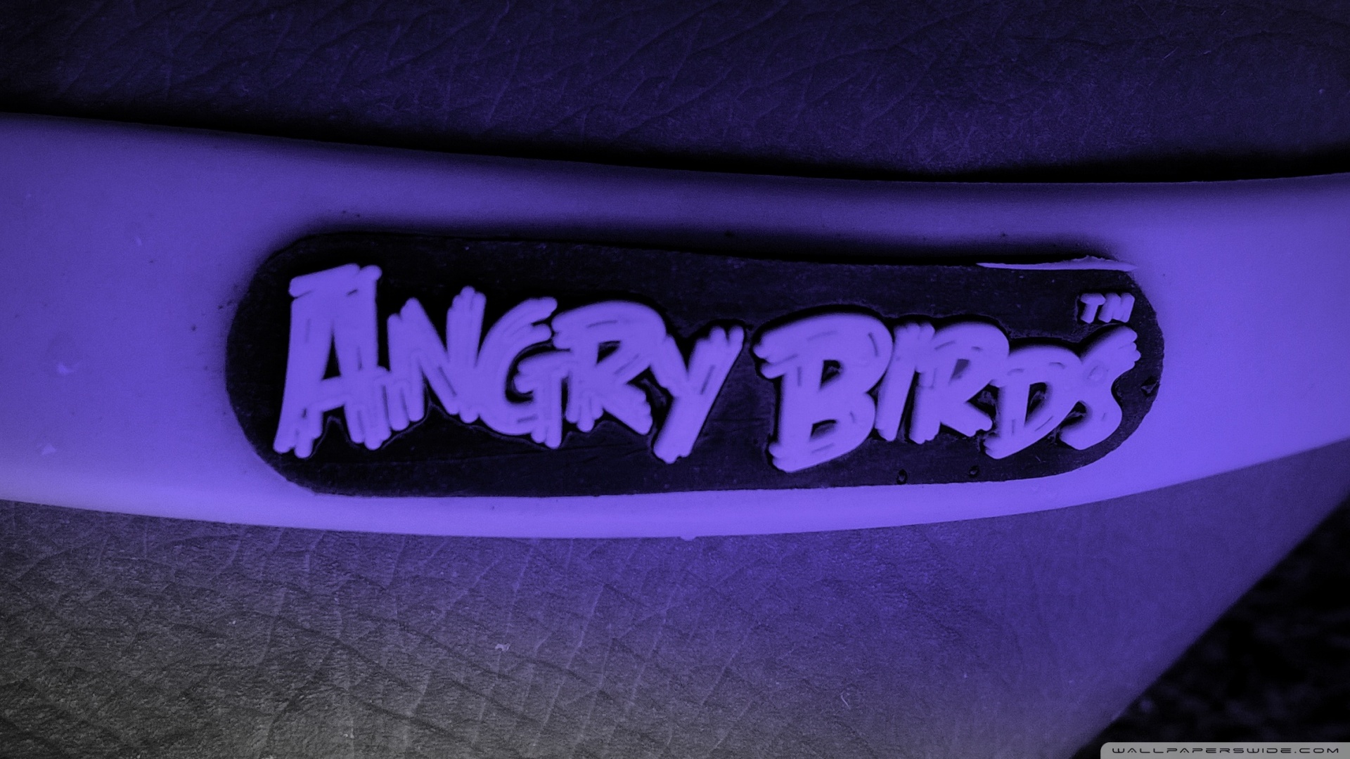 angry birds - purple light Ultra HD Wallpaper for 4K UHD TV & Desktop