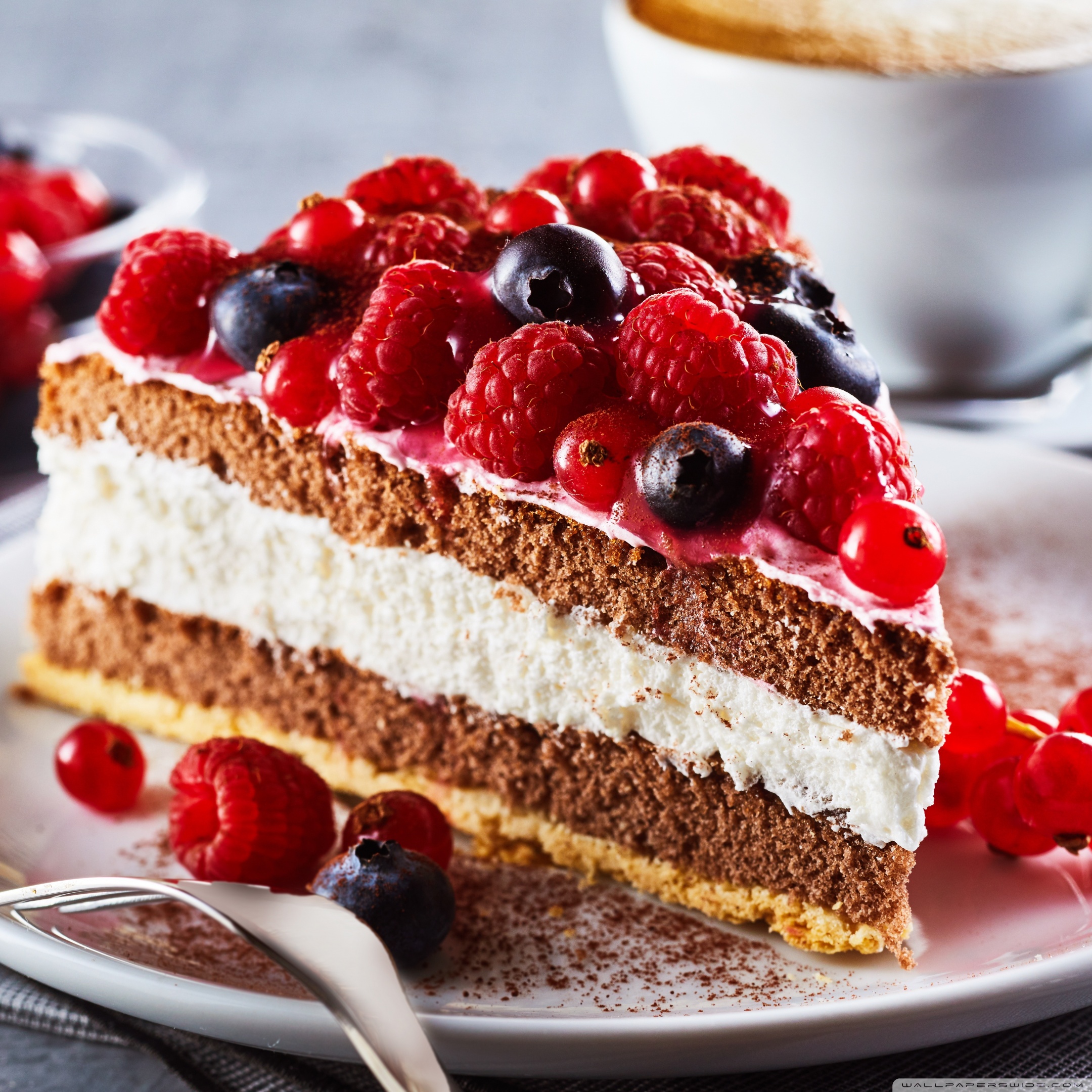 Delicious Cream and Berry Cake 4K UHD Wallpaper for UltraHD Desktop and ...